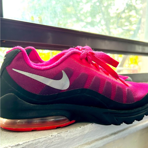 Nike | Shoes | These Are Pink Nike Tech Shoes They Are Soft Inside ...